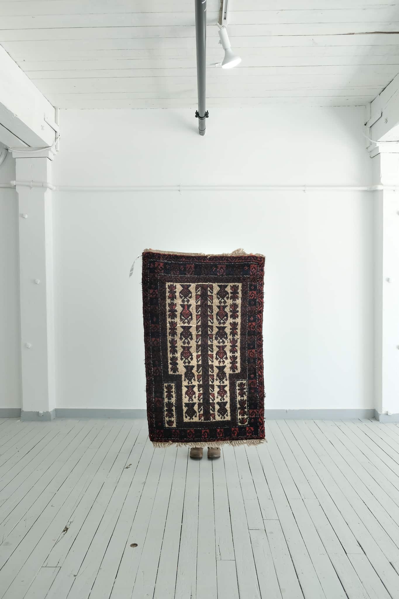 Kahdra Wool Prayer Area Rug 2'5" x 4' – renewfinds