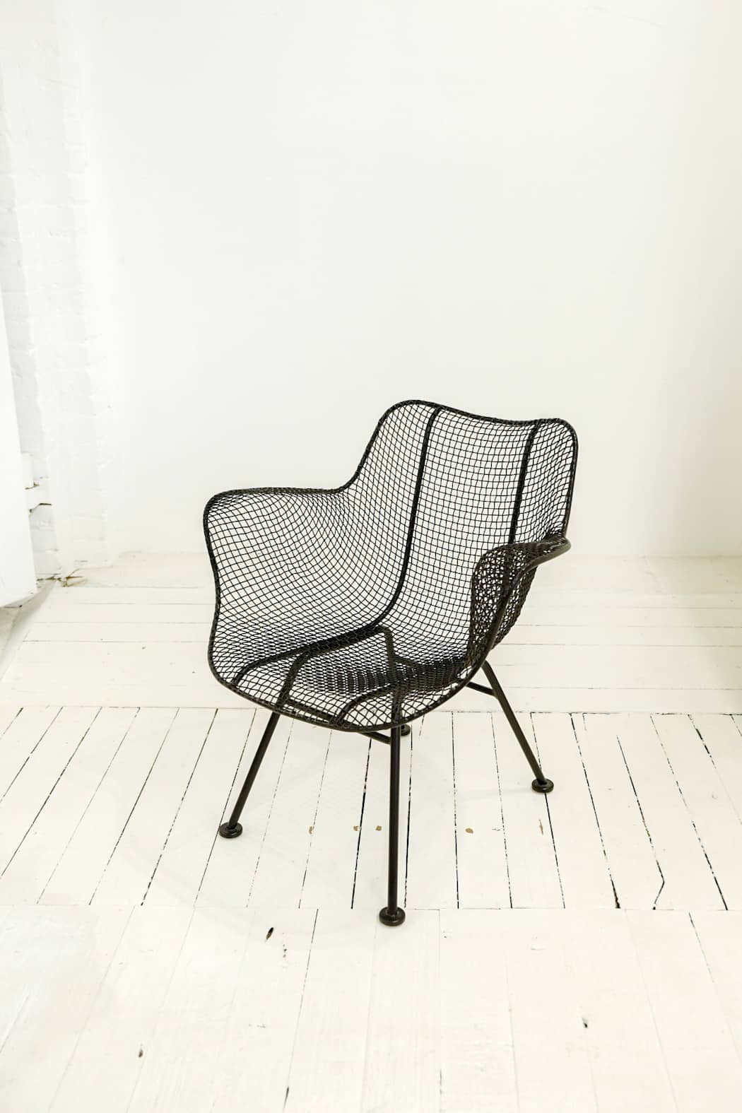 Russell Woodard Black "Sculptura" Chair : RENTAL – renewfinds